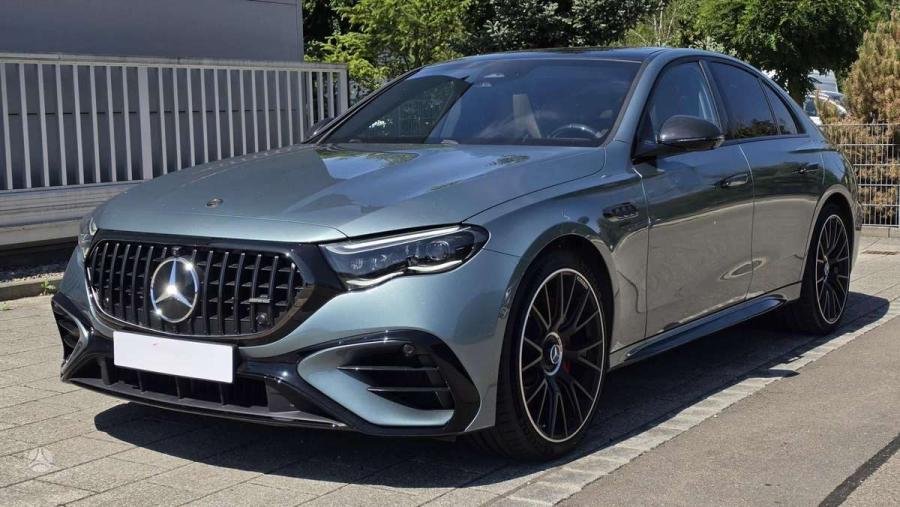 Green Mercedes-Benz amg-e-53 2025 in Vilnius, with an engine capacity of 3.00 L and mileage of 37 thousand km for 88888 €, photo 1 on AUTOMOTO.COM.LV