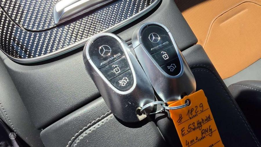 Green Mercedes-Benz amg-e-53 2025 in Vilnius, with an engine capacity of 3.00 L and mileage of 37 thousand km for 88888 €, photo 8 on AUTOMOTO.COM.LV