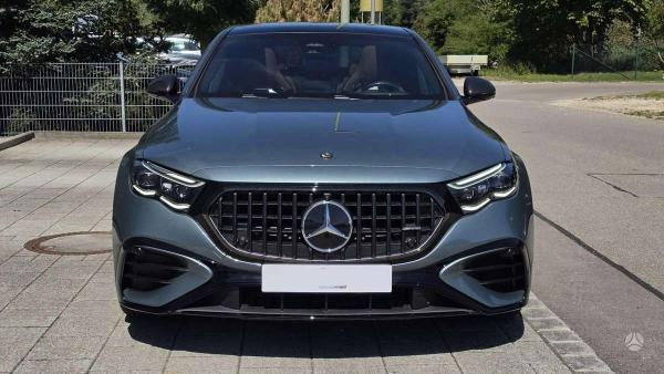 Green Mercedes-Benz amg-e-53 2025 in Vilnius, with an engine capacity of 3.00 L and mileage of 37 thousand km for 88888 €, photo 9 on AUTOMOTO.COM.LV