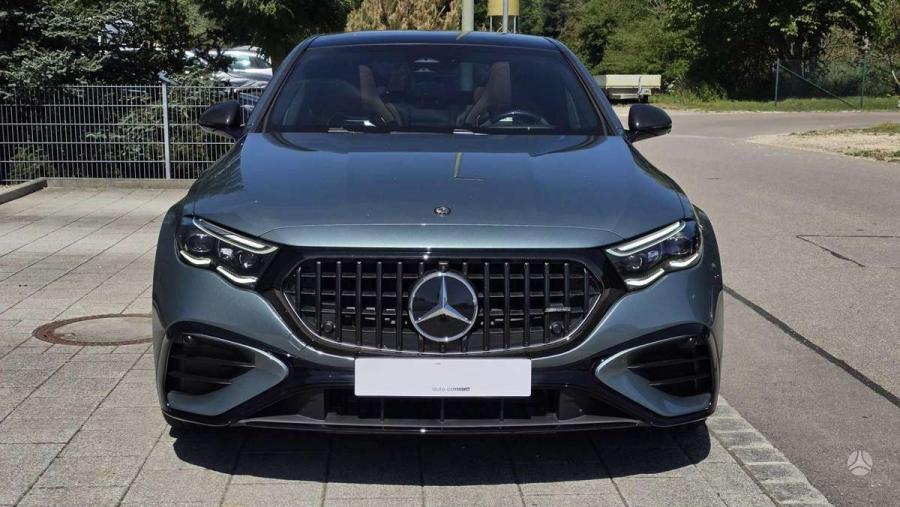 Green Mercedes-Benz amg-e-53 2025 in Vilnius, with an engine capacity of 3.00 L and mileage of 37 thousand km for 88888 €, photo 10 on AUTOMOTO.COM.LV