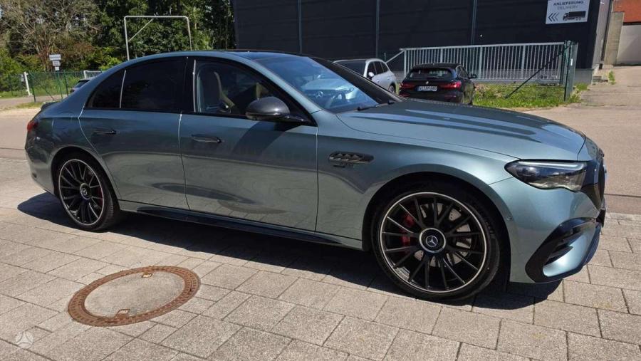 Green Mercedes-Benz amg-e-53 2025 in Vilnius, with an engine capacity of 3.00 L and mileage of 37 thousand km for 88888 €, photo 13 on AUTOMOTO.COM.LV