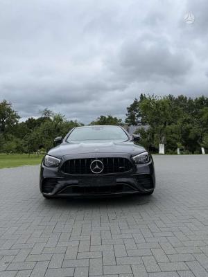 Grey Mercedes-Benz amg-e-53 2021 in Vilnius, with an engine capacity of 3.00 L and mileage of 73 thousand km for 63000 €, photo 3 on AUTOMOTO.COM.LV