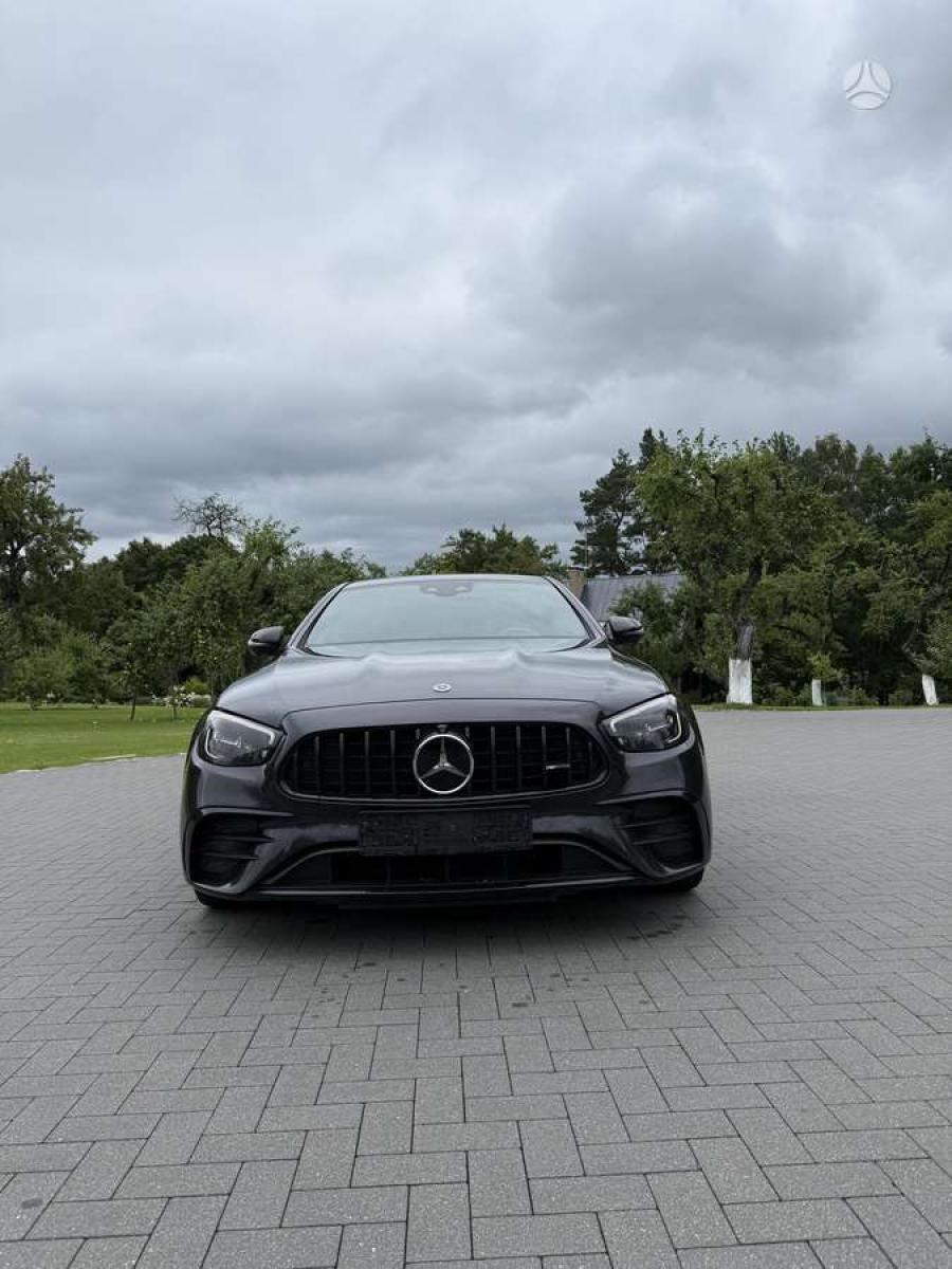 Grey Mercedes-Benz amg-e-53 2021 in Vilnius, with an engine capacity of 3.00 L and mileage of 73 thousand km for 63000 €, photo 3 on AUTOMOTO.COM.LV