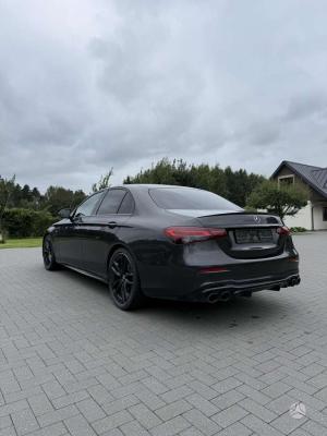 Grey Mercedes-Benz amg-e-53 2021 in Vilnius, with an engine capacity of 3.00 L and mileage of 73 thousand km for 63000 €, photo 4 on AUTOMOTO.COM.LV
