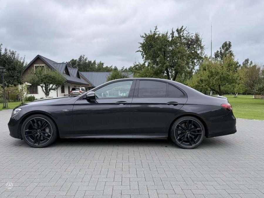 Grey Mercedes-Benz amg-e-53 2021 in Vilnius, with an engine capacity of 3.00 L and mileage of 73 thousand km for 63000 €, photo 5 on AUTOMOTO.COM.LV