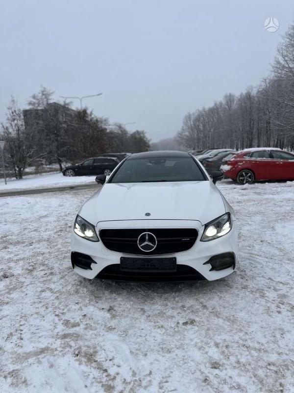 Белый Мерседес AMG E 53 2019 в Каунас, объемом двигателя 3.00 л и пробегом 54 тыс. км за 48700 €, фото 3 на AUTOMOTO.COM.LV