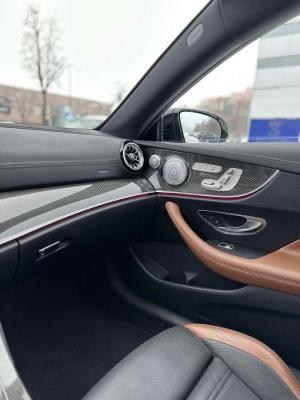 Balts Mercedes-Benz amg-e-53 2019 Kauņa, ar dzinēja tilpumu 3.00 L un nobraukumu 54 tūkst. km par 48700 €, foto 17 vietnē AUTOMOTO.COM.LV
