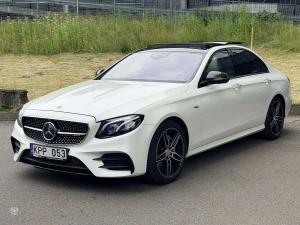 Белый Мерседес AMG E 53 2018 в Вильнюс, объемом двигателя 3.00 л и пробегом 103 тыс. км за 34990 €, фото  на AUTOMOTO.COM.LV