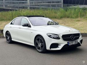 Белый Мерседес AMG E 53 2018 в Вильнюс, объемом двигателя 3.00 л и пробегом 103 тыс. км за 34990 €, фото 3 на AUTOMOTO.COM.LV
