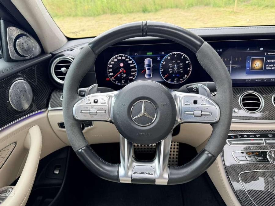 Белый Мерседес AMG E 53 2018 в Вильнюс, объемом двигателя 3.00 л и пробегом 103 тыс. км за 34990 €, фото 11 на AUTOMOTO.COM.LV