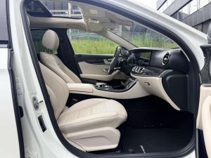 Белый Мерседес AMG E 53 2018 в Вильнюс, объемом двигателя 3.00 л и пробегом 103 тыс. км за 34990 €, фото 30 на AUTOMOTO.COM.LV