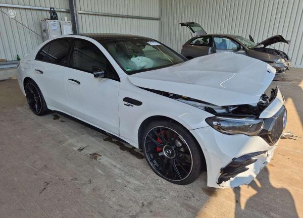 Balts Mercedes-Benz amg-e-53 2025 Klaipėda, ar dzinēja tilpumu 3.00 L un nobraukumu 15 tūkst. km par 24900 €, foto 3 vietnē AUTOMOTO.COM.LV