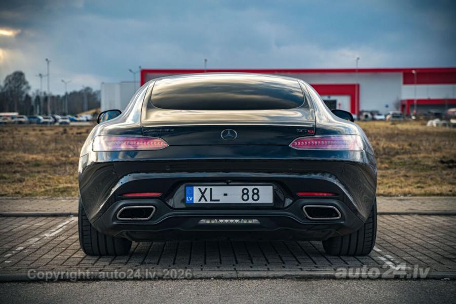 Melns Mercedes-Benz amg-gt 2016 Rīga, ar dzinēja tilpumu 4.00 L un nobraukumu 72 tūkst. km par 72490 €, foto 5 vietnē AUTOMOTO.COM.LV