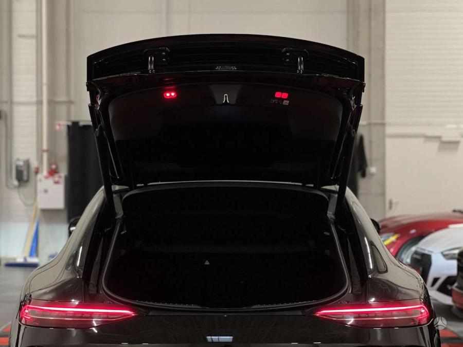 Black Mercedes-Benz amg-gt 2022 in Vilnius, with an engine capacity of 3.00 L and mileage of 71 thousand km for 77900 €, photo 41 on AUTOMOTO.COM.LV