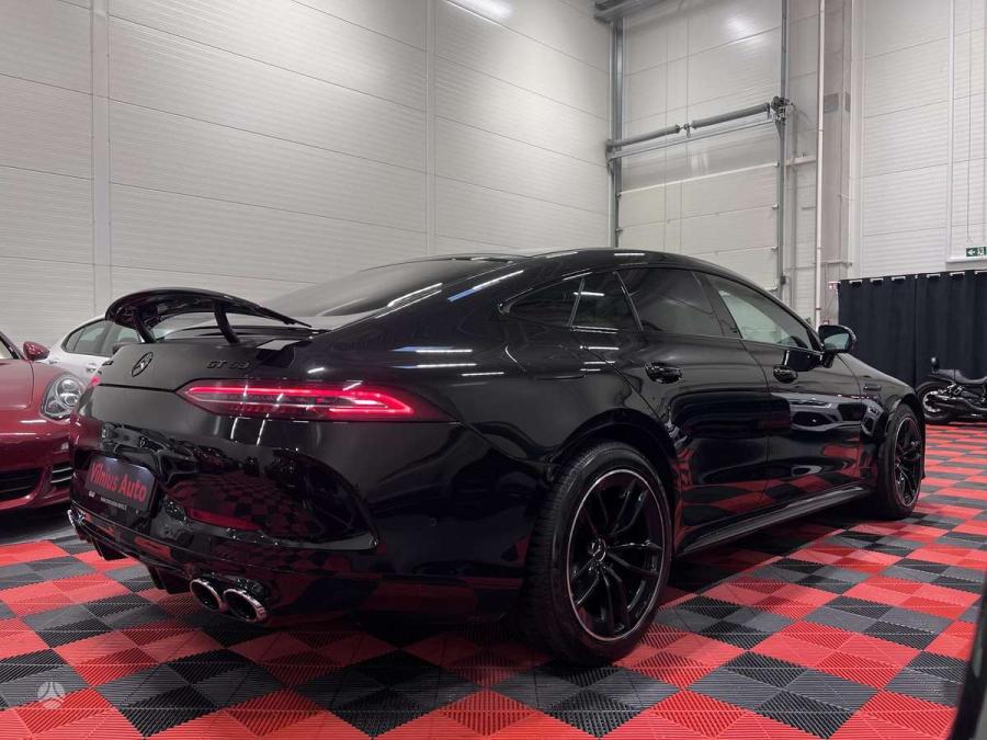 Black Mercedes-Benz amg-gt 2022 in Vilnius, with an engine capacity of 3.00 L and mileage of 71 thousand km for 77900 €, photo 5 on AUTOMOTO.COM.LV