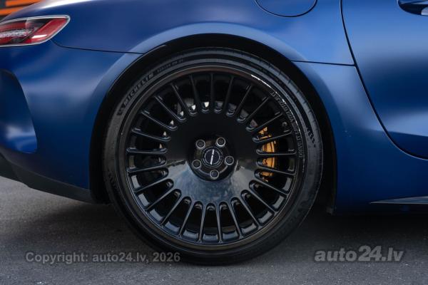 Blue Mercedes-Benz amg-gt 2019 in Tallinn, with an engine capacity of 4.00 L and mileage of 58 thousand km for 124900 €, photo 4 on AUTOMOTO.COM.LV