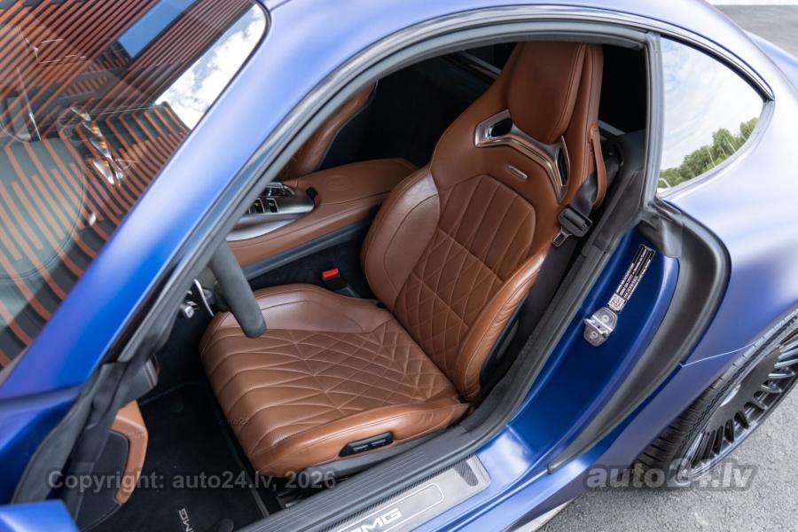 Синий Мерседес AMG GT 2019 в Таллин, объемом двигателя 4.00 л и пробегом 58 тыс. км за 124900 €, фото 23 на AUTOMOTO.COM.LV