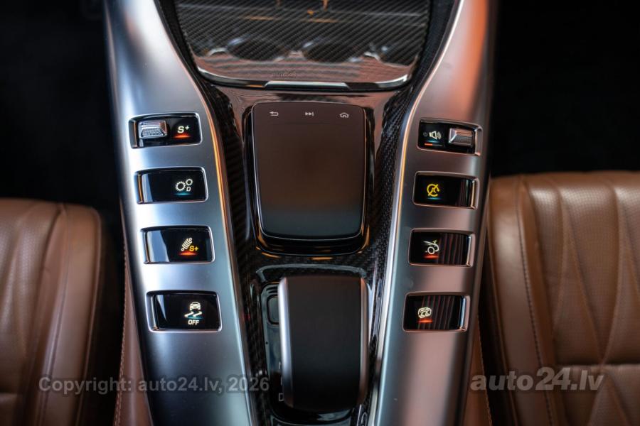Синий Мерседес AMG GT 2019 в Таллин, объемом двигателя 4.00 л и пробегом 58 тыс. км за 124900 €, фото 29 на AUTOMOTO.COM.LV
