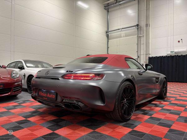 Grey Mercedes-Benz amg-gt 2021 in Vilnius, with an engine capacity of 3.98 L and mileage of 12 thousand km for 115500 €, photo 4 on AUTOMOTO.COM.LV