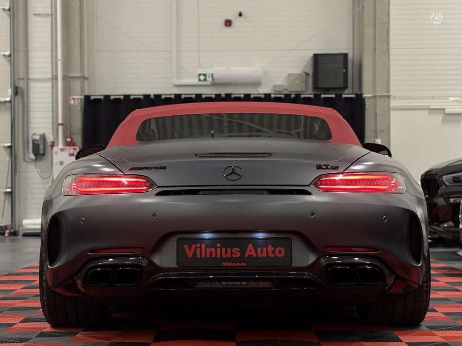Grey Mercedes-Benz amg-gt 2021 in Vilnius, with an engine capacity of 3.98 L and mileage of 12 thousand km for 115500 €, photo 5 on AUTOMOTO.COM.LV
