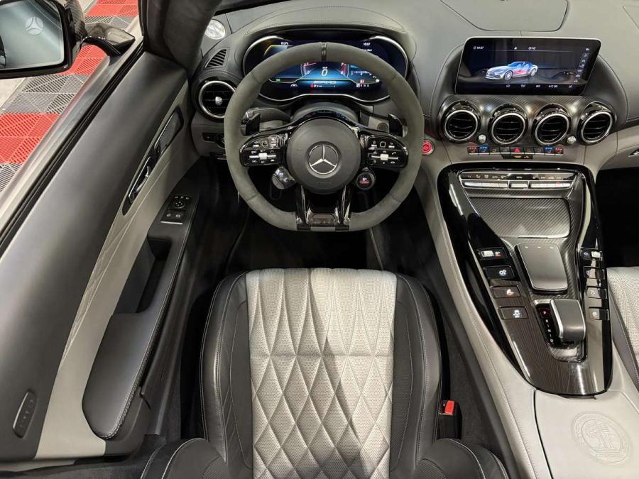 Grey Mercedes-Benz amg-gt 2021 in Vilnius, with an engine capacity of 3.98 L and mileage of 12 thousand km for 115500 €, photo 26 on AUTOMOTO.COM.LV