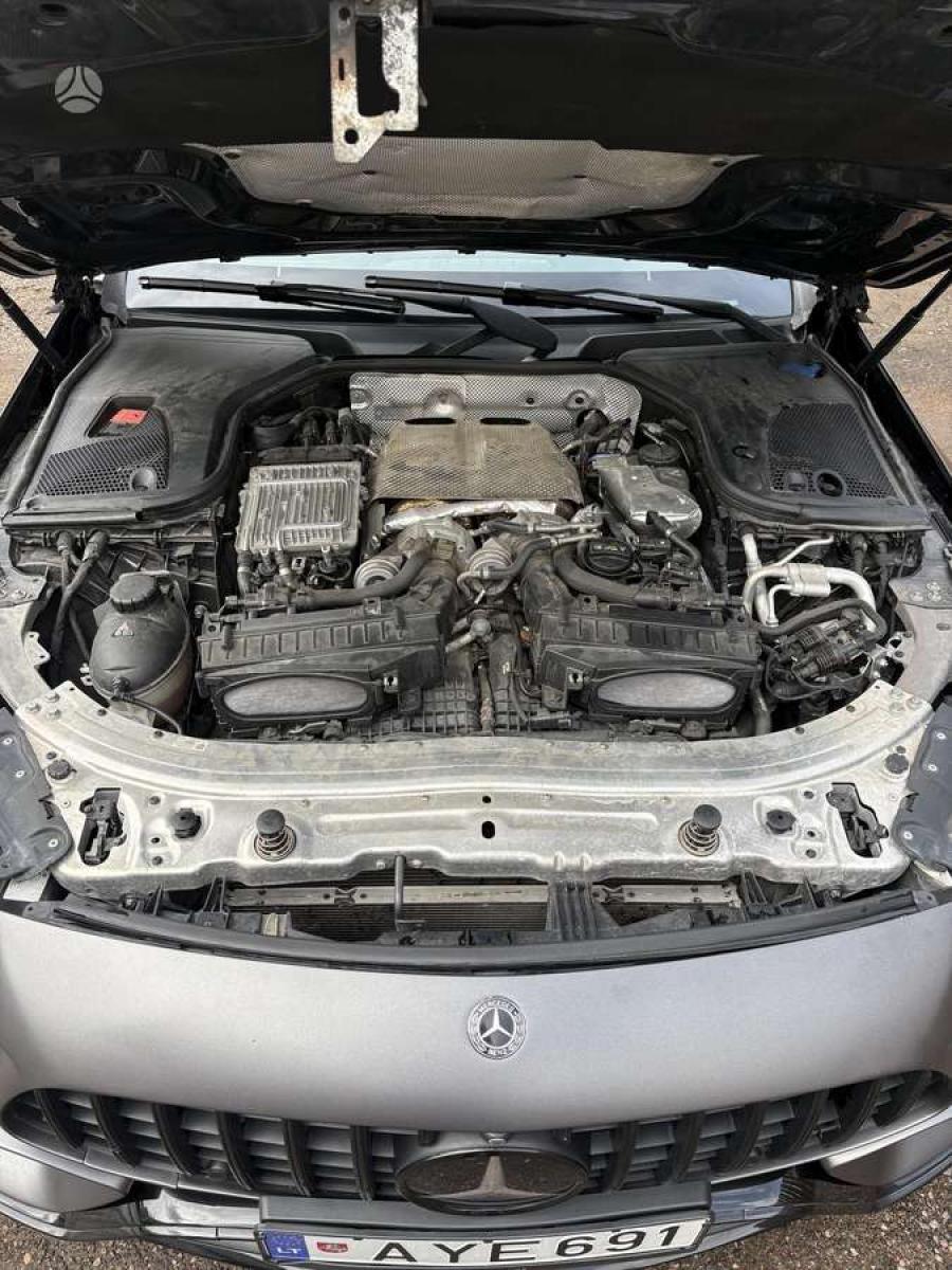 Grey Mercedes-Benz amg-gt 2019 in Kaunas, with an engine capacity of 3.98 L and mileage of 166 thousand km for 35500 €, photo 11 on AUTOMOTO.COM.LV