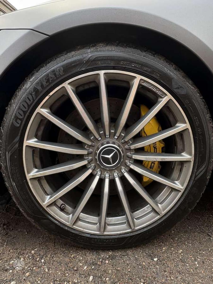 Grey Mercedes-Benz amg-gt 2019 in Kaunas, with an engine capacity of 3.98 L and mileage of 166 thousand km for 35500 €, photo 12 on AUTOMOTO.COM.LV