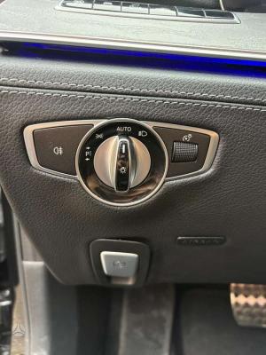 Grey Mercedes-Benz amg-gt 2019 in Kaunas, with an engine capacity of 3.98 L and mileage of 166 thousand km for 35500 €, photo 29 on AUTOMOTO.COM.LV