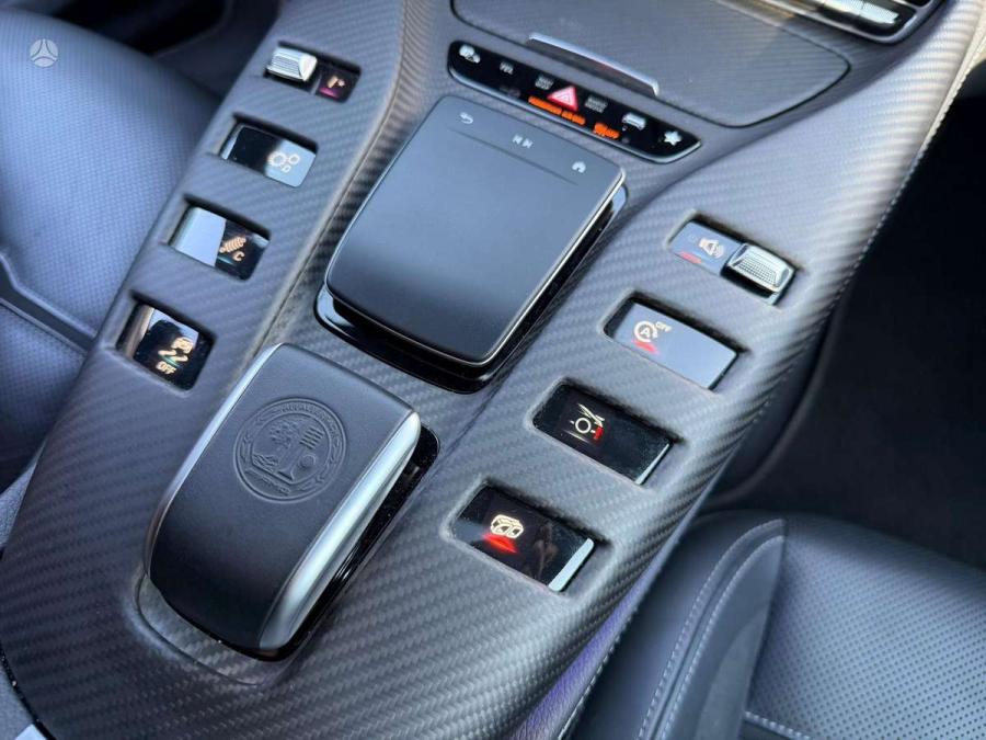 Pelēks Mercedes-Benz amg-gt 2021 Kauņa, ar dzinēja tilpumu 3.98 L un nobraukumu 99 tūkst. km par 48800 €, foto 29 vietnē AUTOMOTO.COM.LV