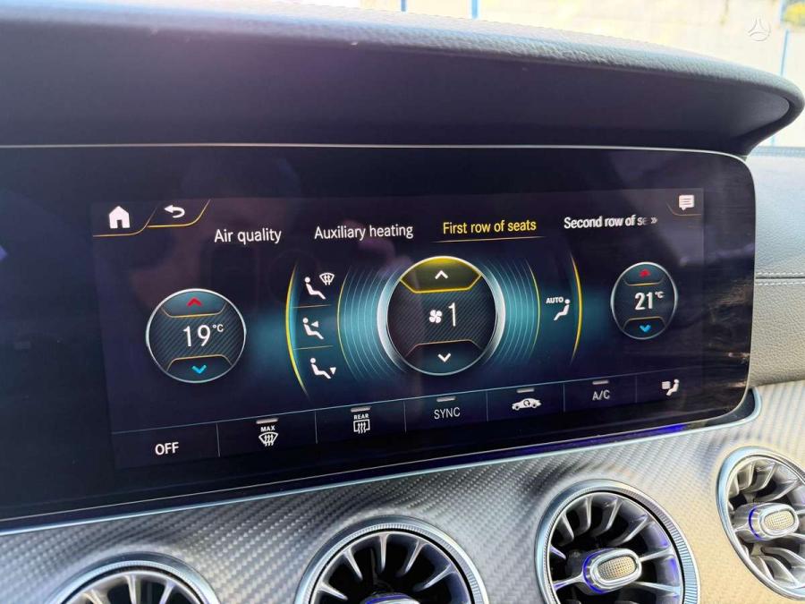 Pelēks Mercedes-Benz amg-gt 2021 Kauņa, ar dzinēja tilpumu 3.98 L un nobraukumu 99 tūkst. km par 48800 €, foto 35 vietnē AUTOMOTO.COM.LV