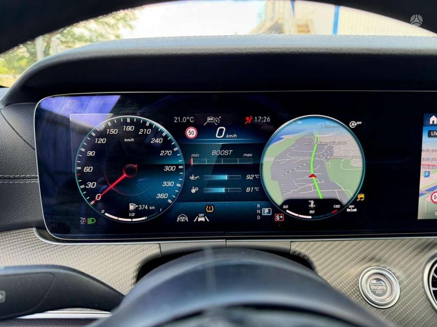 Pelēks Mercedes-Benz amg-gt 2021 Kauņa, ar dzinēja tilpumu 3.98 L un nobraukumu 99 tūkst. km par 48800 €, foto 49 vietnē AUTOMOTO.COM.LV