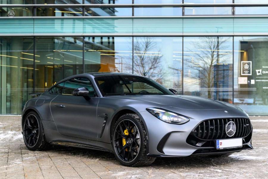 Серый Мерседес AMG GT 2024 в Вильнюс, объемом двигателя 3.98 л и пробегом 17 тыс. км за 210000 €, фото 7 на AUTOMOTO.COM.LV