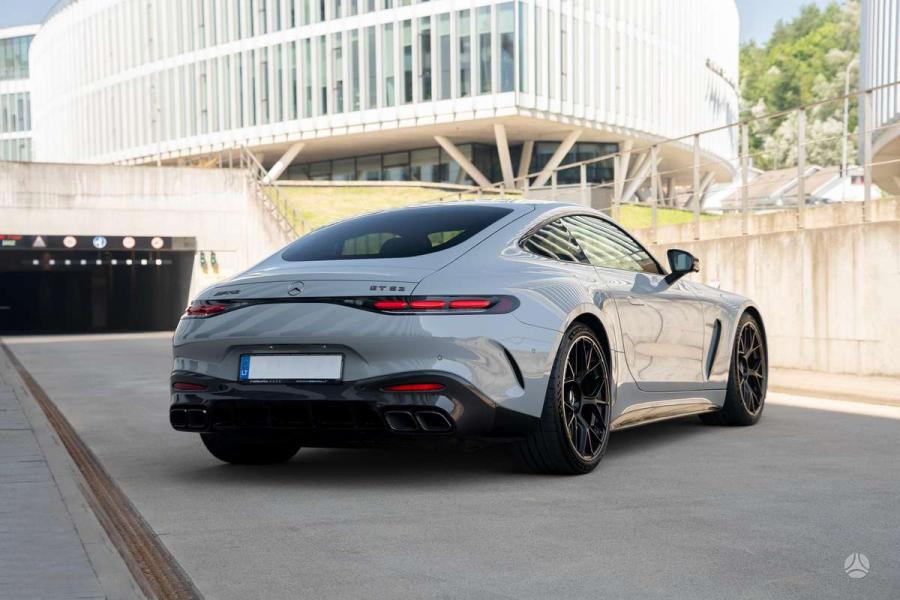 Grey Mercedes-Benz amg-gt 2024 in Vilnius, with an engine capacity of 3.98 L and mileage of 17 thousand km for 167900 €, photo 9 on AUTOMOTO.COM.LV