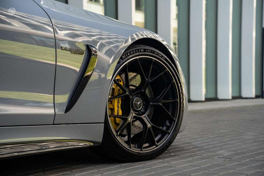 Grey Mercedes-Benz amg-gt 2024 in Vilnius, with an engine capacity of 3.98 L and mileage of 17 thousand km for 167900 €, photo 17 on AUTOMOTO.COM.LV