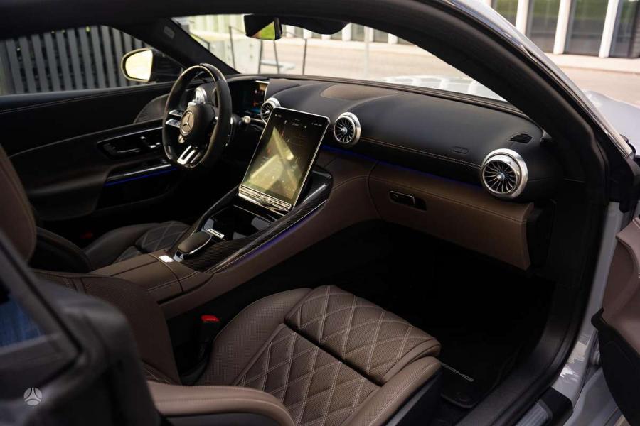 Grey Mercedes-Benz amg-gt 2024 in Vilnius, with an engine capacity of 3.98 L and mileage of 17 thousand km for 167900 €, photo 20 on AUTOMOTO.COM.LV