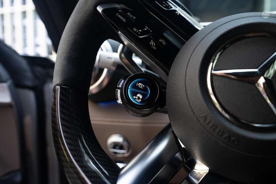 Grey Mercedes-Benz amg-gt 2024 in Vilnius, with an engine capacity of 3.98 L and mileage of 17 thousand km for 167900 €, photo 37 on AUTOMOTO.COM.LV