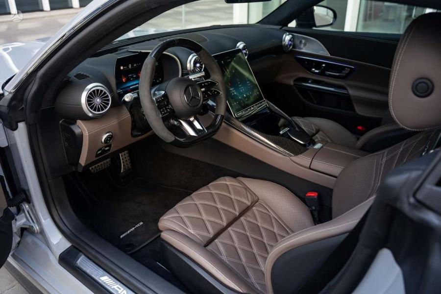 Серый Мерседес AMG GT 2024 в Вильнюс, объемом двигателя 3.98 л и пробегом 17 тыс. км за 162900 €, фото 19 на AUTOMOTO.COM.LV