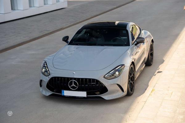 Серый Мерседес AMG GT 2024 в Вильнюс, объемом двигателя 3.98 л и пробегом 17 тыс. км за 162900 €, фото 8 на AUTOMOTO.COM.LV
