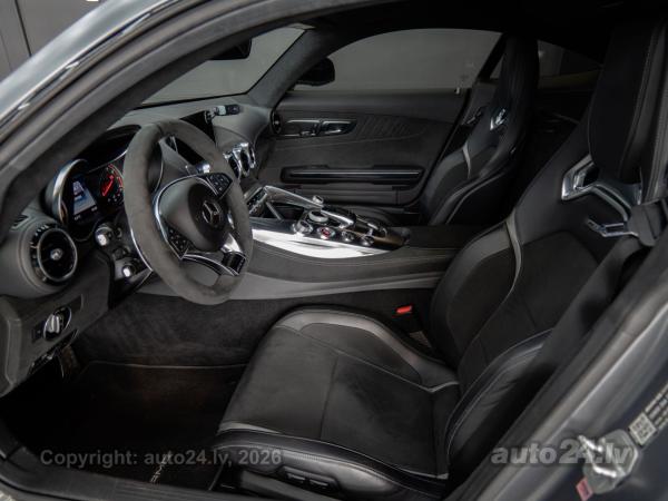 Pelēks Mercedes-Benz amg-gt 2017 Tallina, ar dzinēja tilpumu 4.00 L un nobraukumu 31 tūkst. km par 99900 €, foto 6 vietnē AUTOMOTO.COM.LV
