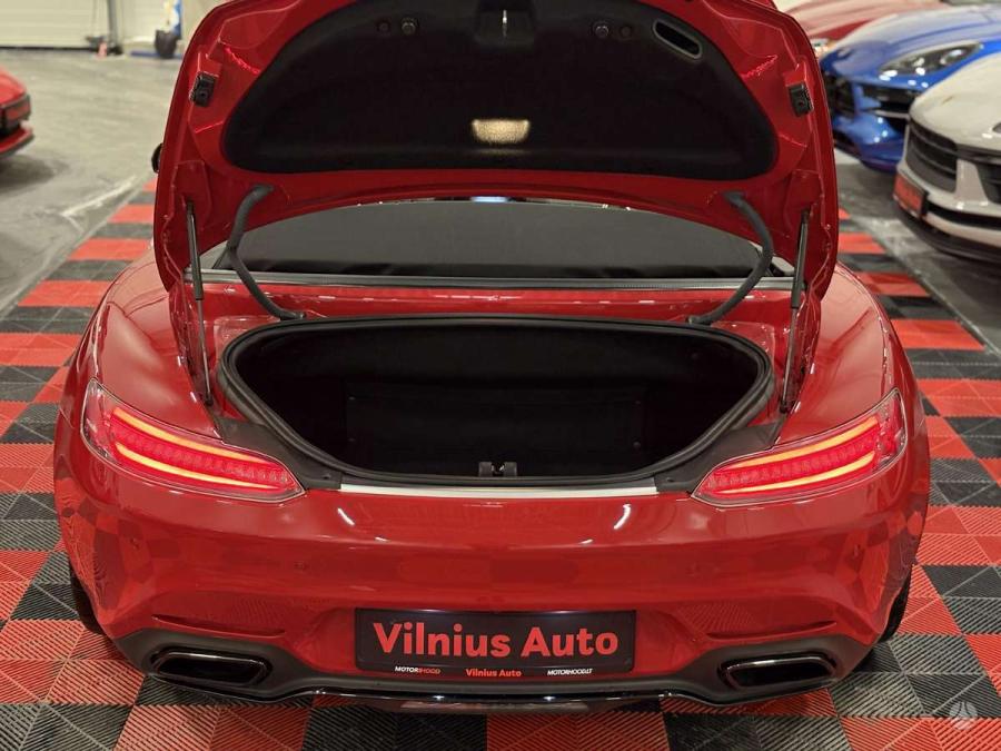Red Mercedes-Benz amg-gt 2018 in Vilnius, with an engine capacity of 4.00 L and mileage of 64 thousand km for 89990 €, photo 30 on AUTOMOTO.COM.LV