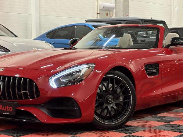 Red Mercedes-Benz amg-gt 2018 in Vilnius, with an engine capacity of 4.00 L and mileage of 64 thousand km for 77999 €, photo 7 on AUTOMOTO.COM.LV