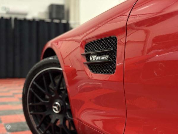 Red Mercedes-Benz amg-gt 2018 in Vilnius, with an engine capacity of 4.00 L and mileage of 64 thousand km for 77999 €, photo 10 on AUTOMOTO.COM.LV