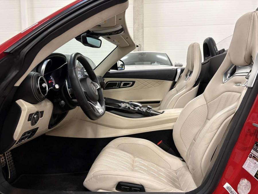 Красный Мерседес AMG GT 2018 в Вильнюс, объемом двигателя 4.00 л и пробегом 64 тыс. км за 77999 €, фото 15 на AUTOMOTO.COM.LV