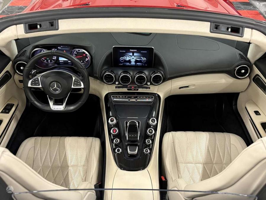 Красный Мерседес AMG GT 2018 в Вильнюс, объемом двигателя 4.00 л и пробегом 64 тыс. км за 77999 €, фото 20 на AUTOMOTO.COM.LV