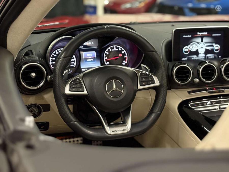 Красный Мерседес AMG GT 2018 в Вильнюс, объемом двигателя 4.00 л и пробегом 64 тыс. км за 77999 €, фото 22 на AUTOMOTO.COM.LV