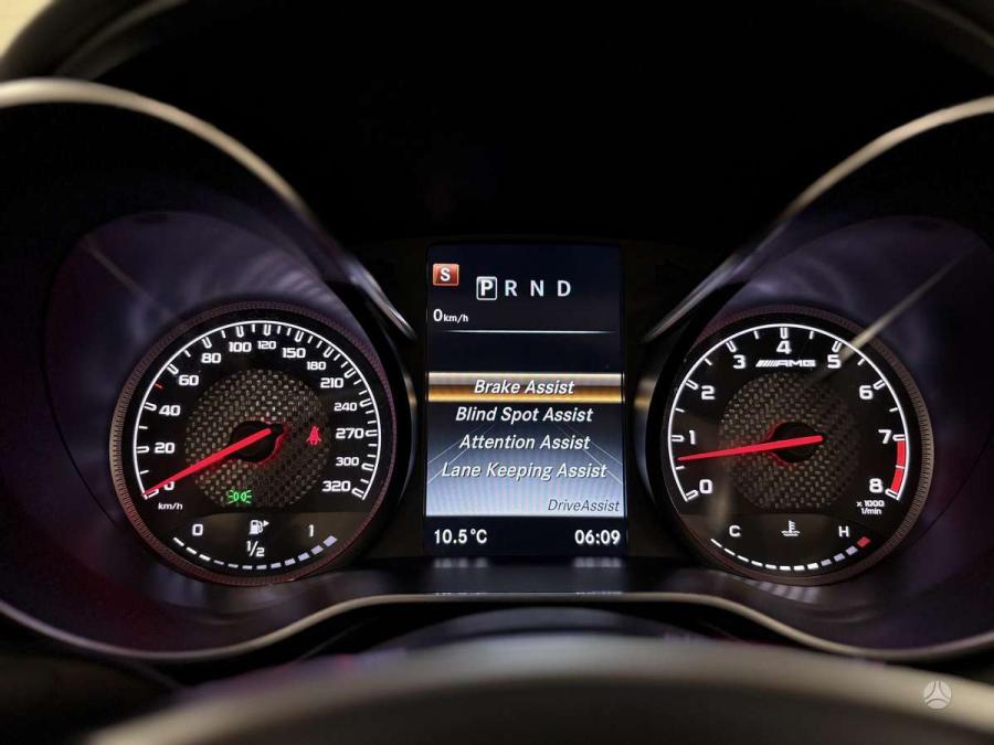 Красный Мерседес AMG GT 2018 в Вильнюс, объемом двигателя 4.00 л и пробегом 64 тыс. км за 77999 €, фото 24 на AUTOMOTO.COM.LV