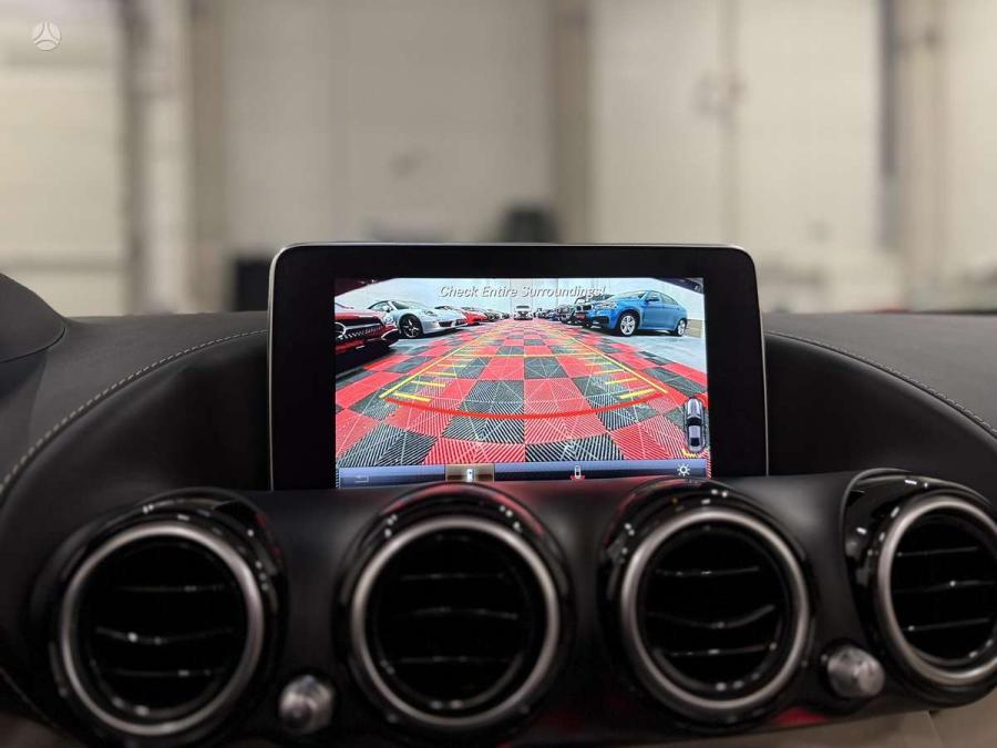 Красный Мерседес AMG GT 2018 в Вильнюс, объемом двигателя 4.00 л и пробегом 64 тыс. км за 77999 €, фото 30 на AUTOMOTO.COM.LV