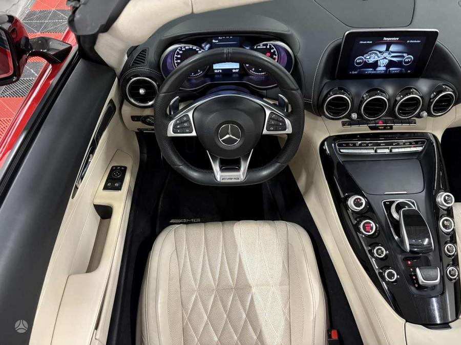Red Mercedes-Benz amg-gt 2018 in Vilnius, with an engine capacity of 4.00 L and mileage of 64 thousand km for 76890 €, photo 21 on AUTOMOTO.COM.LV