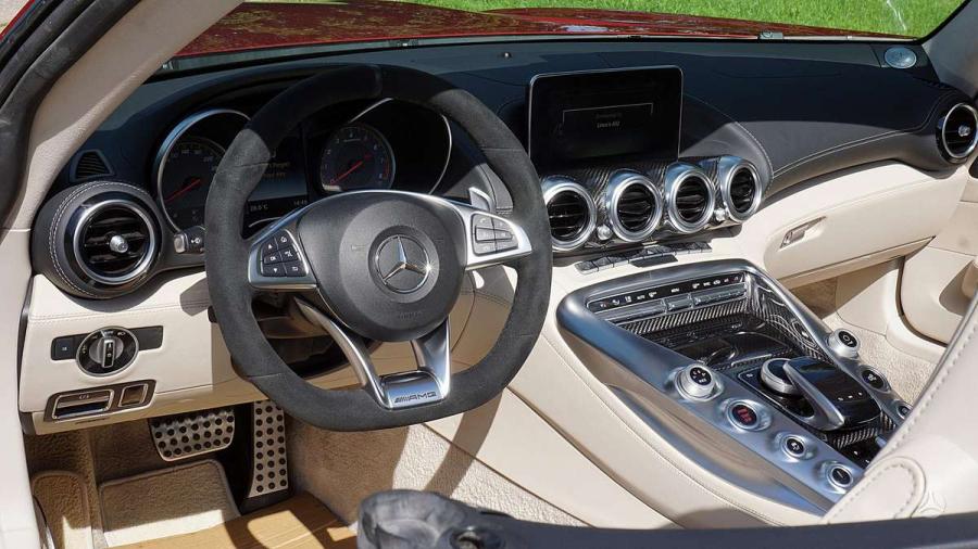 Красный Мерседес AMG GT 2019 в Плунге, объемом двигателя 3.98 л и пробегом 55 тыс. км за 77000 €, фото 19 на AUTOMOTO.COM.LV