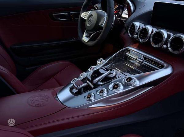 Красный Мерседес AMG GT 2016 в Каунас, объемом двигателя 3.98 л и пробегом 50 тыс. км за 77777 €, фото 8 на AUTOMOTO.COM.LV